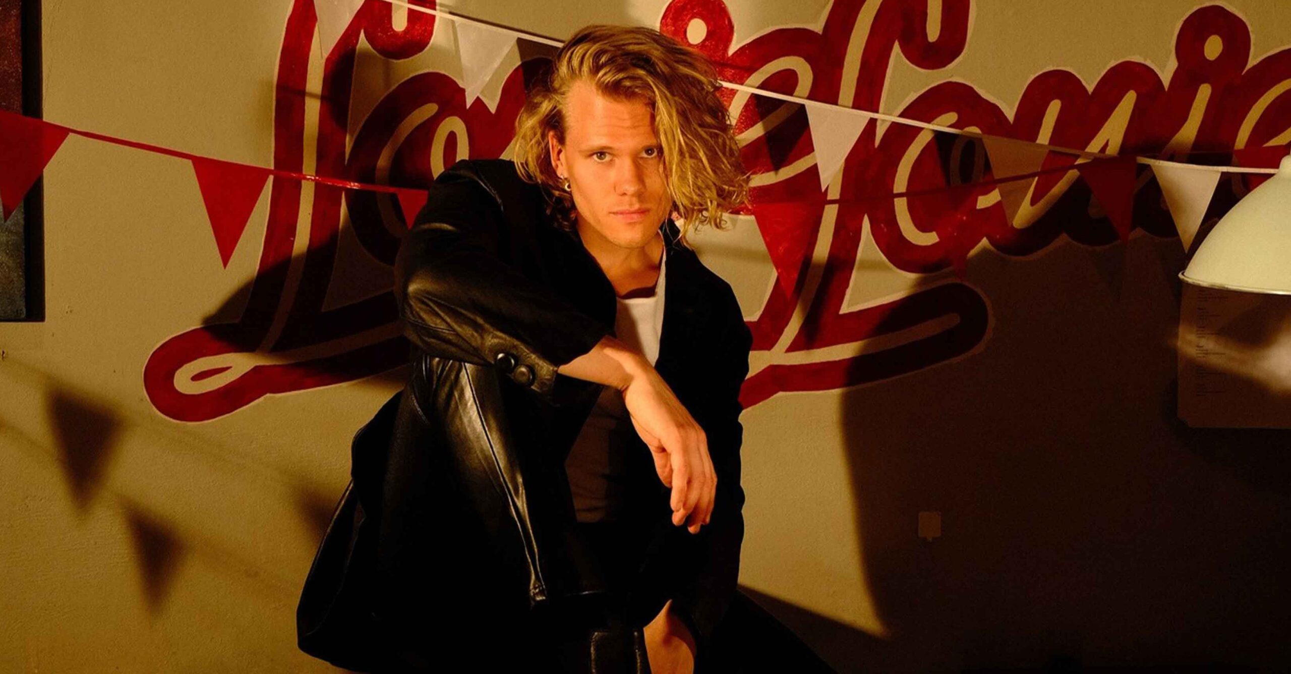 Linus and the Moon - Communicate [New Single] - Zone Nights