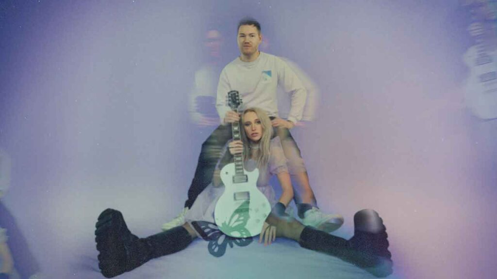 davvn - fvcked up lullaby [Single]